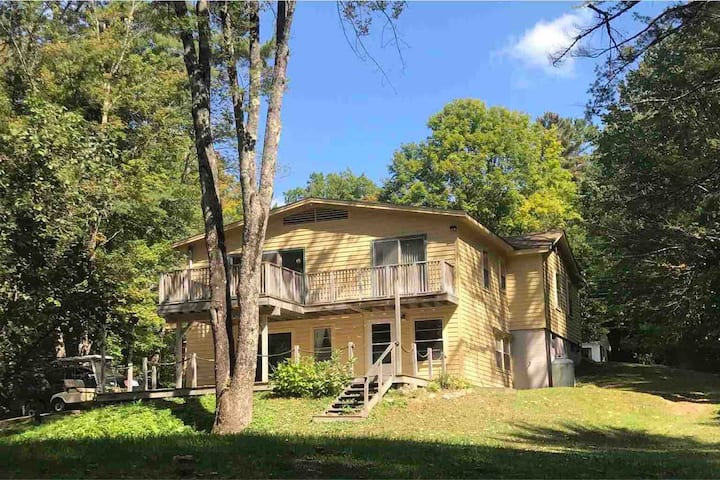 Experience Lake Life At This Charming 3 Br Home - Tuftonboro, NH