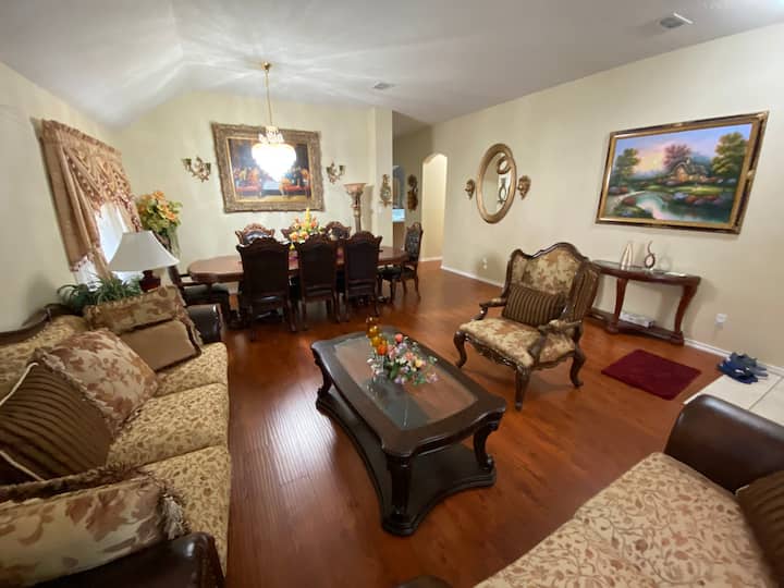 Full Clean House In Central Dfw - Grand Prairie, TX