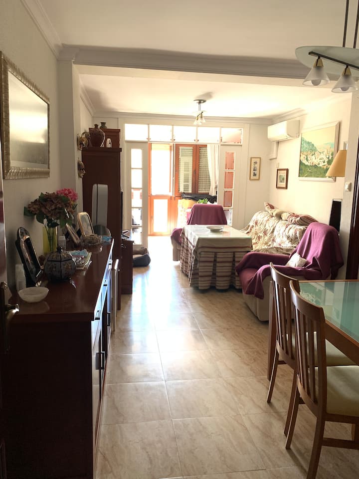Bonita Habitación Para Descansar Y Descubrir Cádiz - Cadice