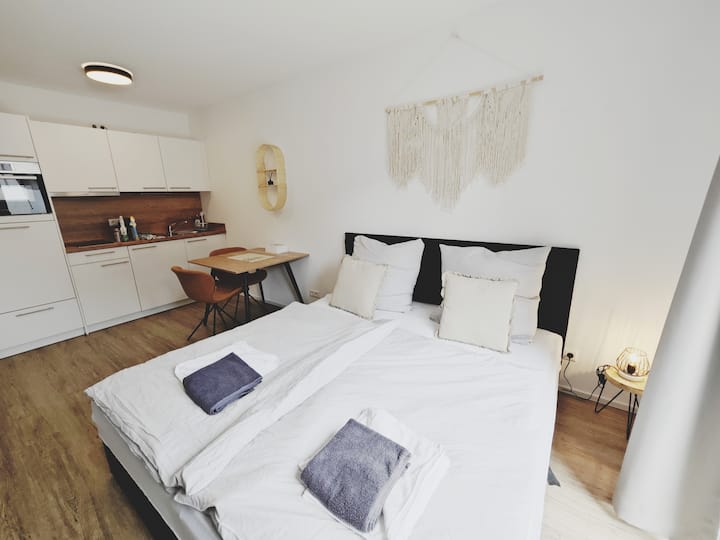 *Casa Boho-zentral-outlet-balkon-parkplatz-unique* - Metzingen