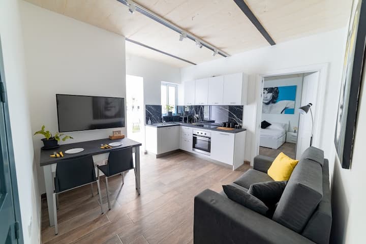 Sliema Stylish Apartment - Valletta