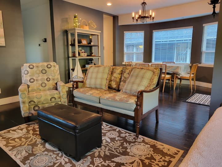 Craftsman Home~vibrant Neighborhood, Beach Access. - Seattle, WA