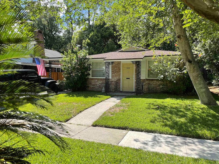 Private Home @ Pristine Neighborhood - Jacksonville