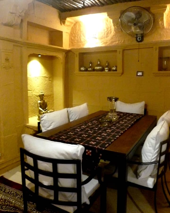 Hamari Haveli Deluxe Front Room - Jaisalmer