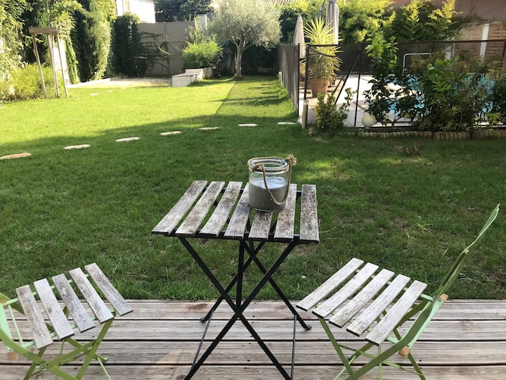 Studio En Rez De Jardin - Avignon