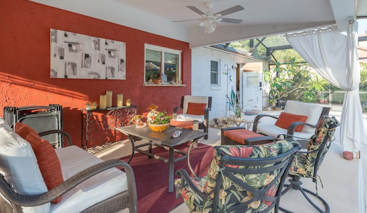Quiet Oasis In Lovely Neighborhood - Orlando, FL