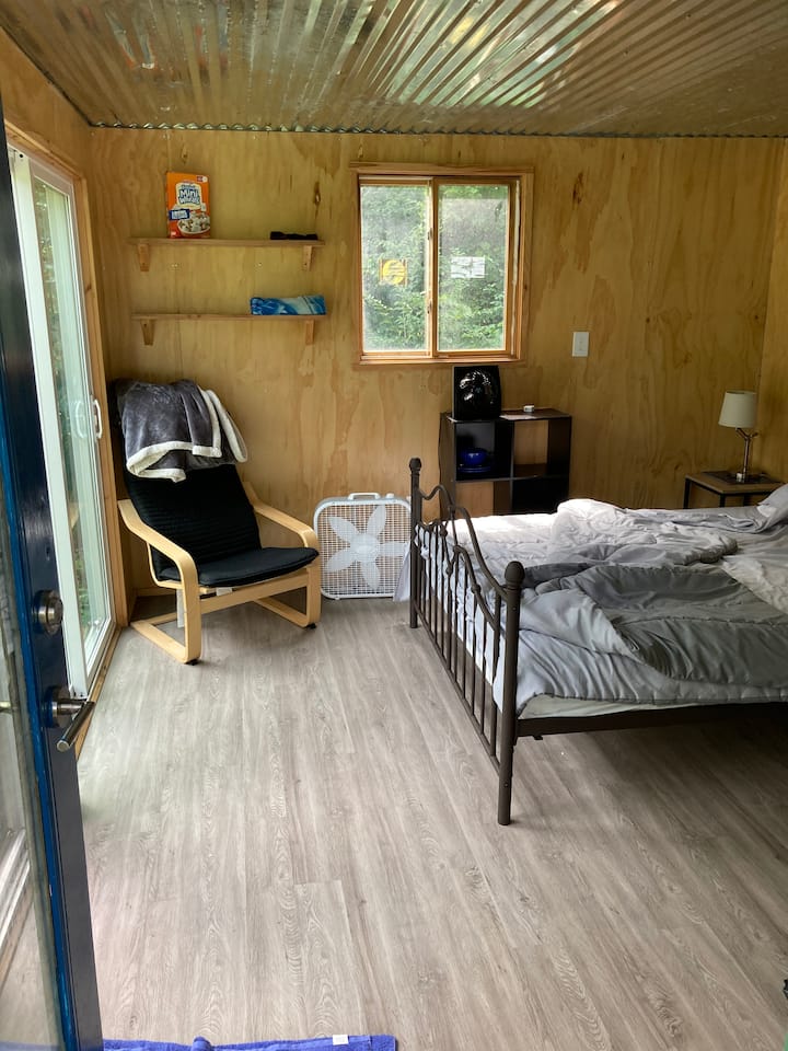 Tiny Cabin With Privacy, Comfort And Mt Views - Kerhonkson, NY