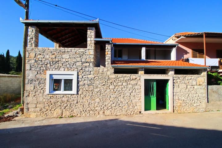 Apartment Lucija Vela Luka - Two Bedroom Apartment With Terrace And Garden View - Korčula