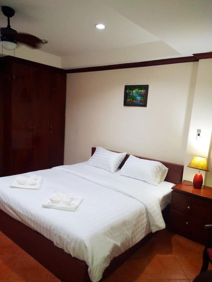 Free Wifi And Safely Home - Pattaya