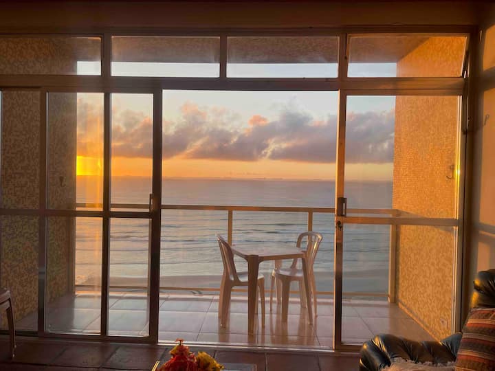 Praia De Pitangueiras Com Vista Total Para O Mar. - Guarujá