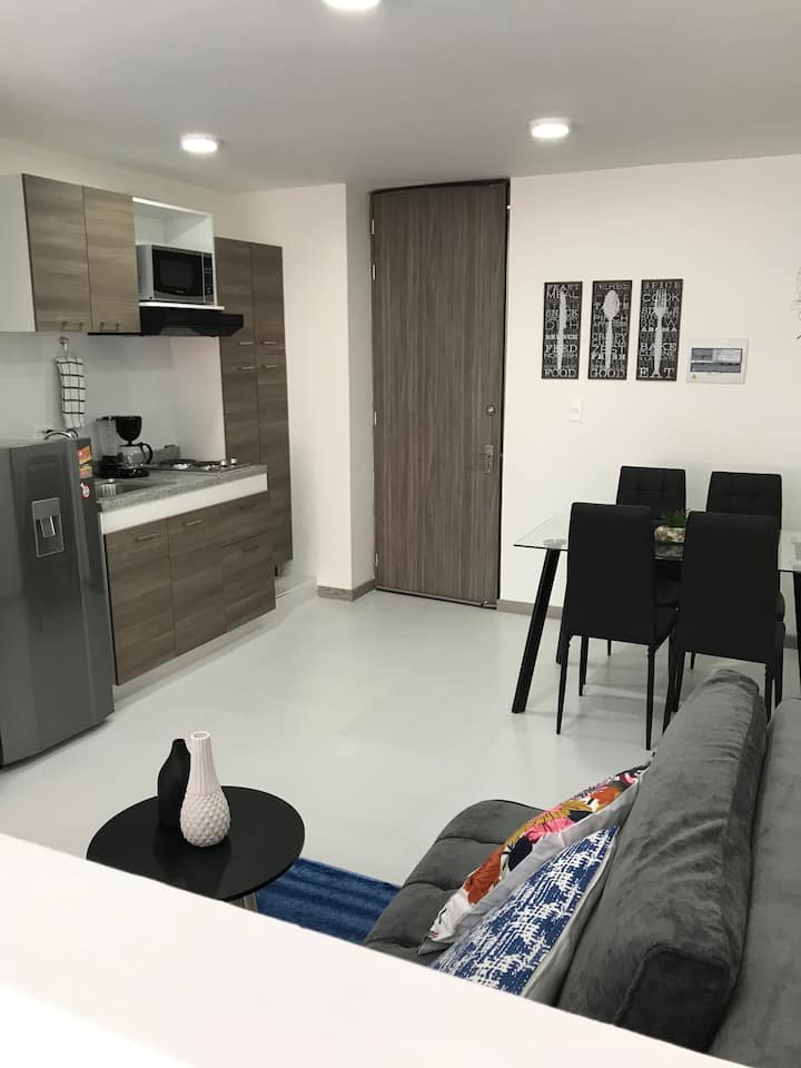 Aparta Estudio Full, Comodo, Al Norte - Bogotá