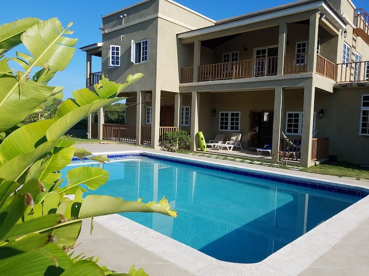 Sharkfin Villa, Family Beach House - Jamaïque