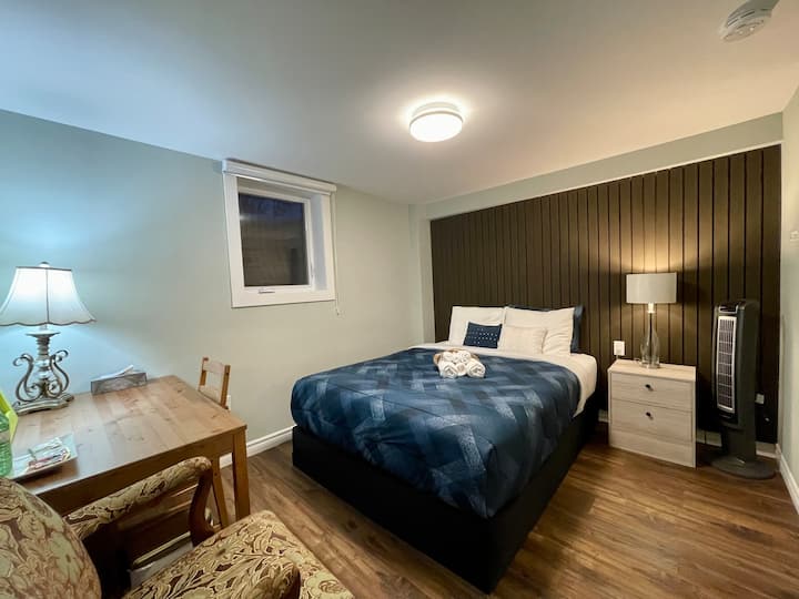 Cozy Private Queen Room Charlottetown Free Parking - Charlottetown
