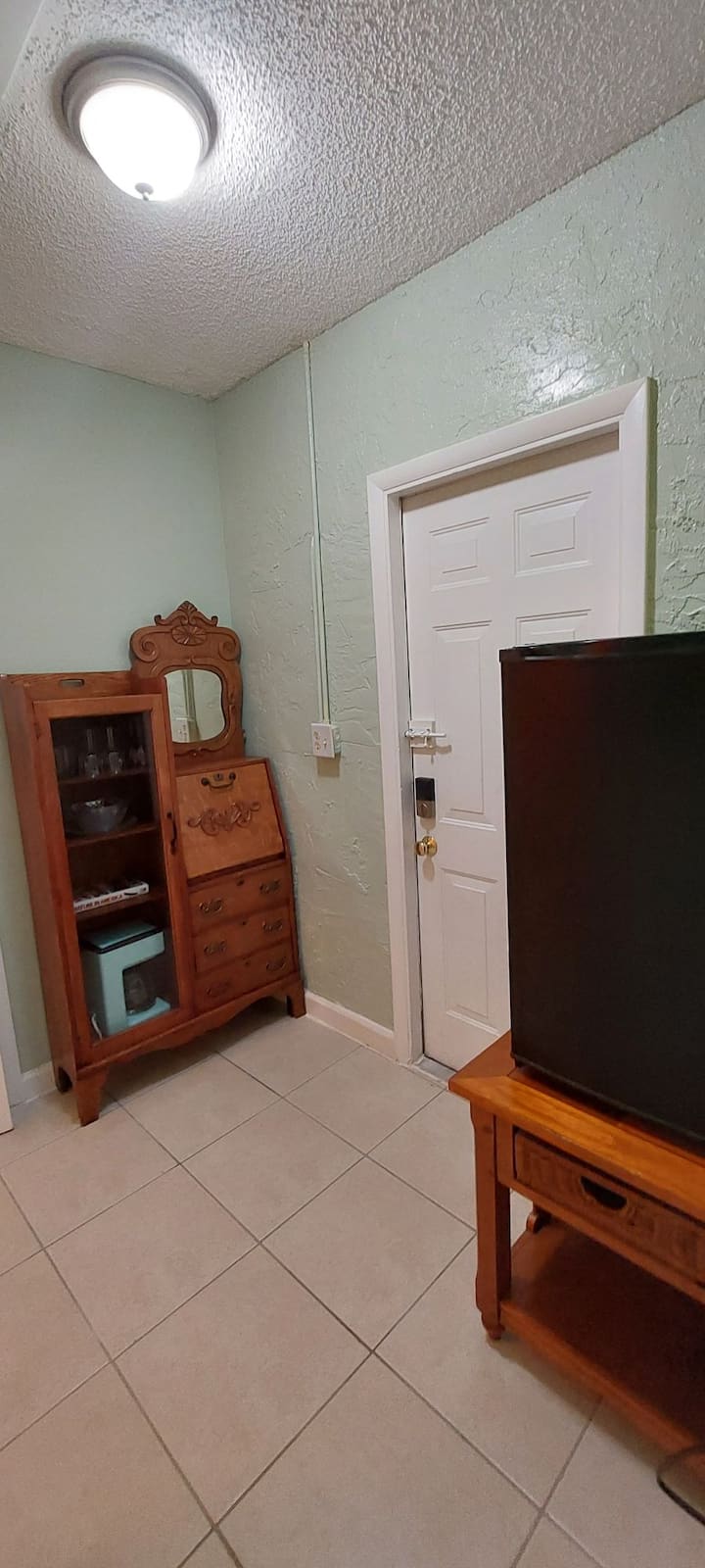 Private Bedroom And Bathroom With Private Entrance - Port St. Lucie, FL