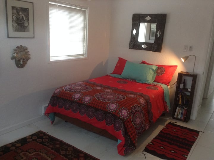Tranquil, Private Room And Bath In North Nob Hill - Albuquerque
