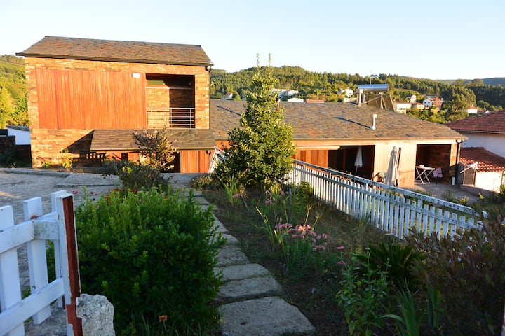 Former Rural Mill Deliciously Restored Quite Wide With Three Bedrooms And All Conditions Of Confort - Cinfães