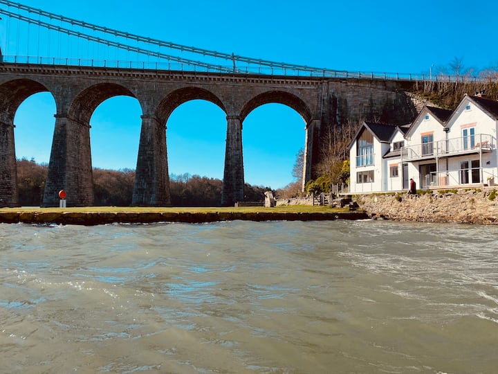 Best Location On Anglesey - Bangor