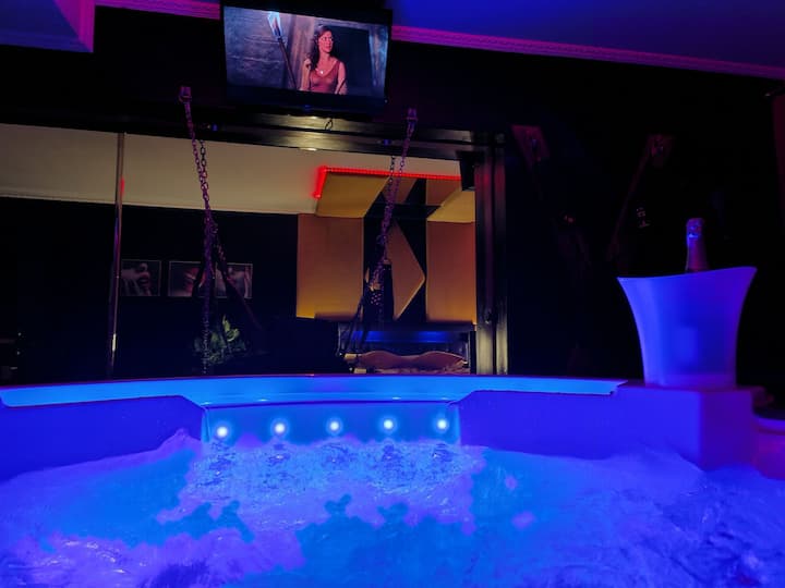 La Chambre Luxe Jacuzzi Des Désirs De Nice - 尼斯