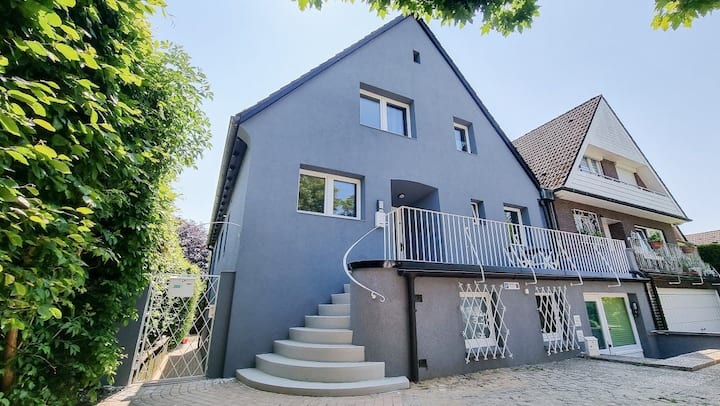 Idyllic 4 Room Apartment In Hamburg-wandsbek - Hamburg