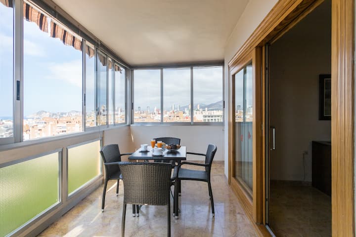 Céntrico Y Amplio Apartamento En Benidorm - 베니도름