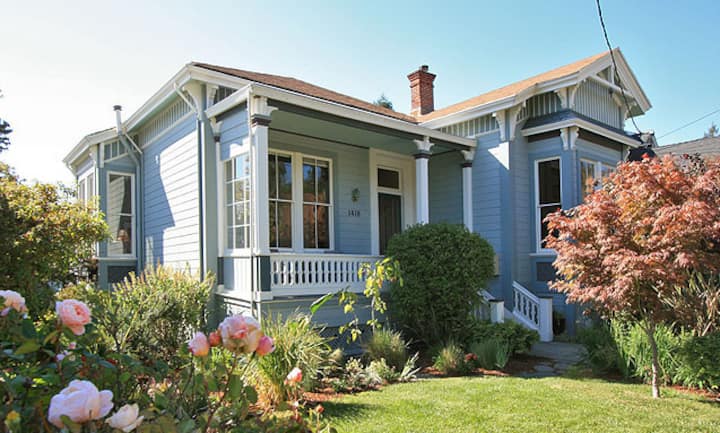 Berkeley Historic Victorian Family Home - Berkeley, CA