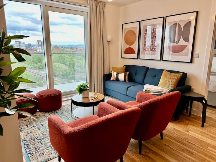 Beautiful Waterside Apartment With City View - 맨체스터