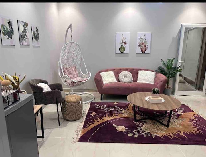 Qurtubah Bohemian Apartment With Terrace - Riyadh