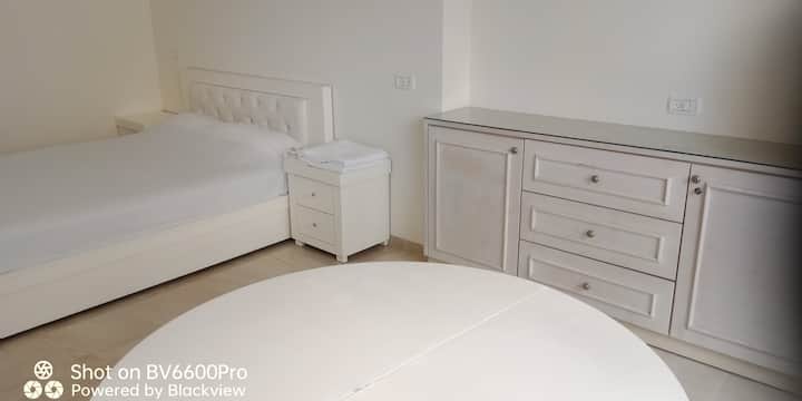 02 The Warm Jacuzzi - Israel