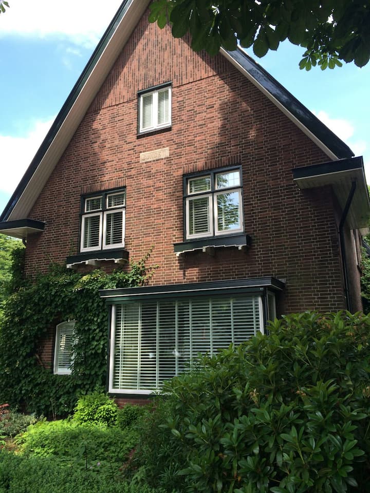 Villa In The Centre Of Sassenheim - Lisse