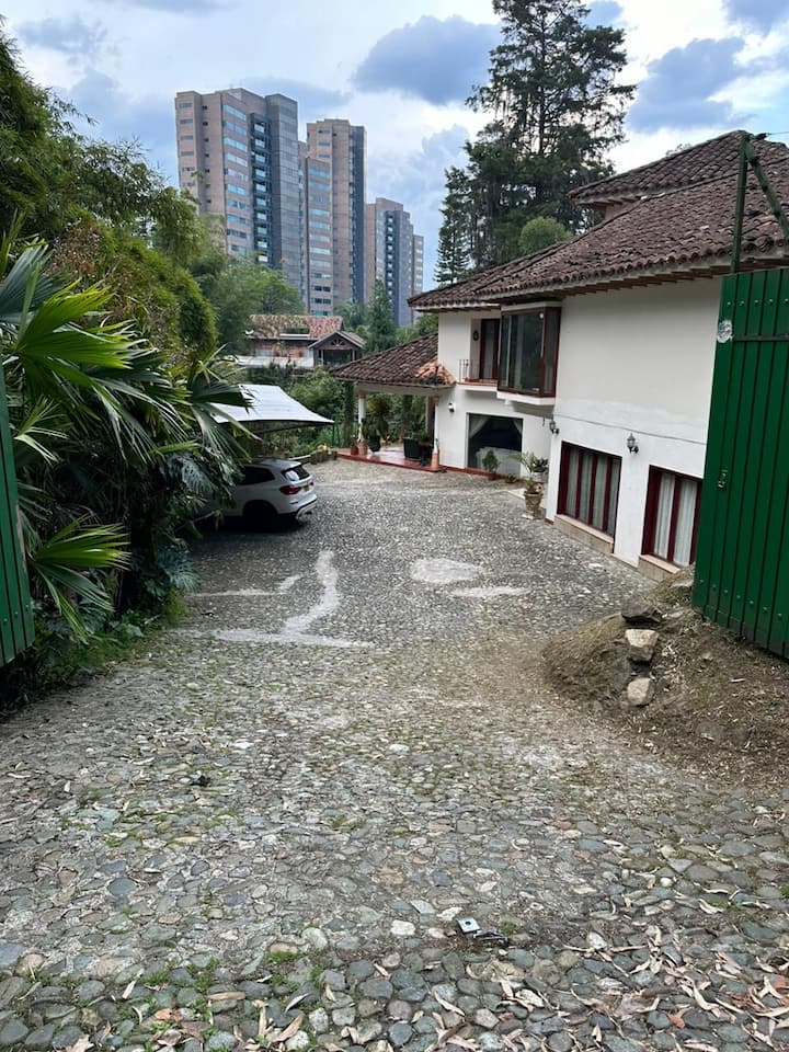 Casa Quinta Poblado - Medellín