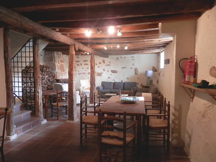 Hotel Rural Gay En Valdesaz (Hab.2) - Sepúlveda