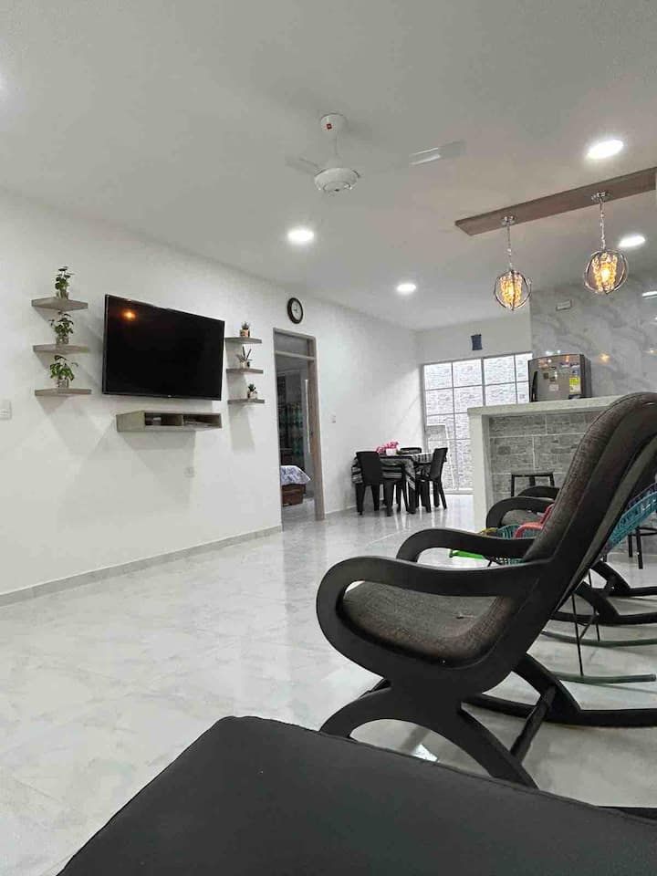 Comoda Casa Amplia Cerca Av Primera Y Centro - Córdoba (Colombia)