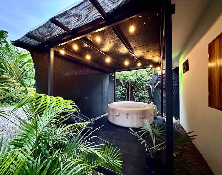 New Cosy Bungalow With Jacuzzi - Puerto Viejo de Talamanca