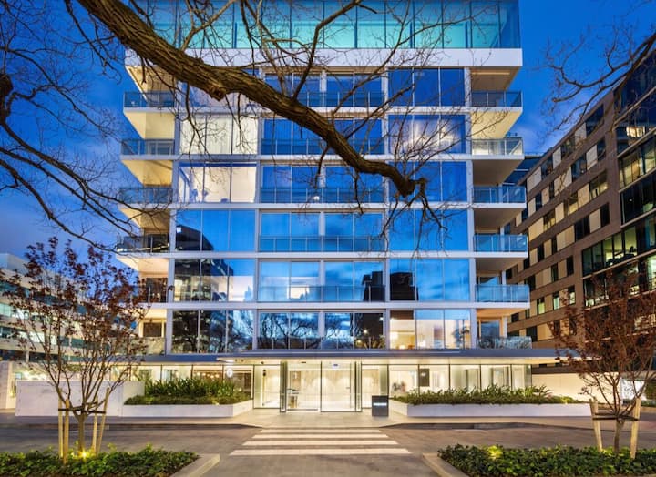 Fawkner Park View, Luxury 2 Bedroom Apartment - Melbourne