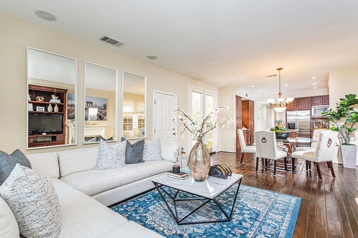 Luxury Villa In Oc For Business / Family - Irvine, CA