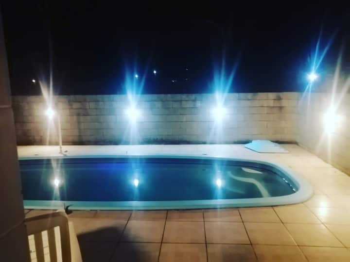 Casa Agradável Segundo Piso Com Piscina - Pomerode