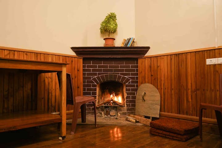 Vintage Studio W/ Fireplace In Darjeeling - Darjeeling