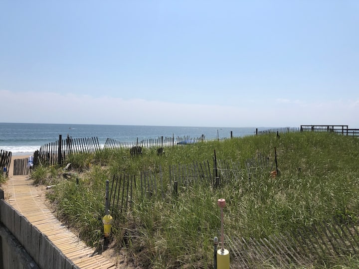 Oceanfront 3 Bed Weekly Move In/out Friday - Salisbury