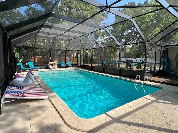 Spacious Home+guest House W/huge Pool/big Parking - Largo, FL