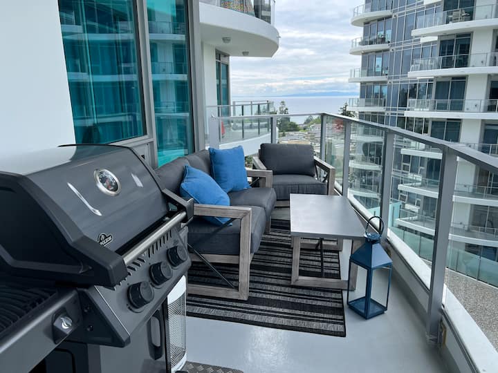 Stunning Ocean View-2 Bd/2ba+den Condo-white Rock - White Rock
