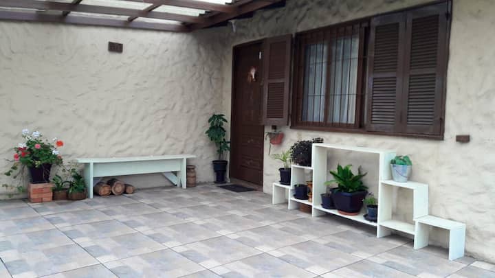 Acomodação Para Até 5 Pessoas No Centro De Canela. - Canela