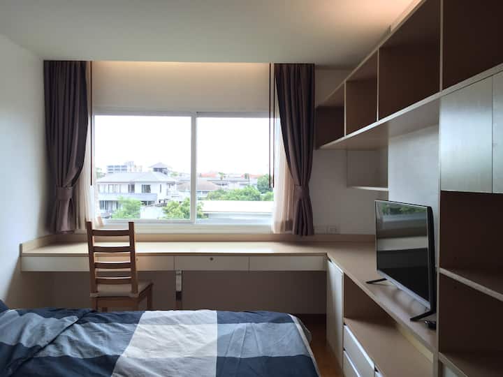 5 Min. Walk To Bts Onnut Near Market & Food Street - Bangkok