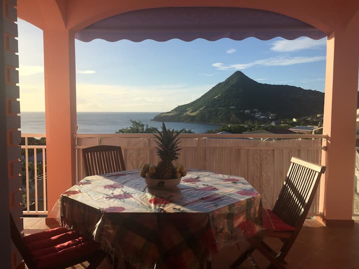 Appartement Colombes Avec Vue Panoramique - Les Anses-d'Arlet