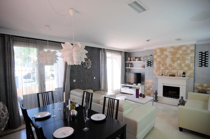Quiet House In Nueva Andalucía, Marbella - Marbella
