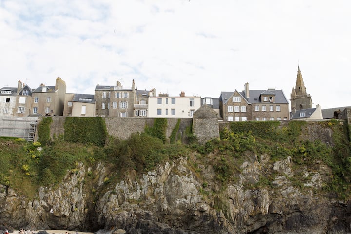 Vue Plongeante Sur La Mer... - Granville