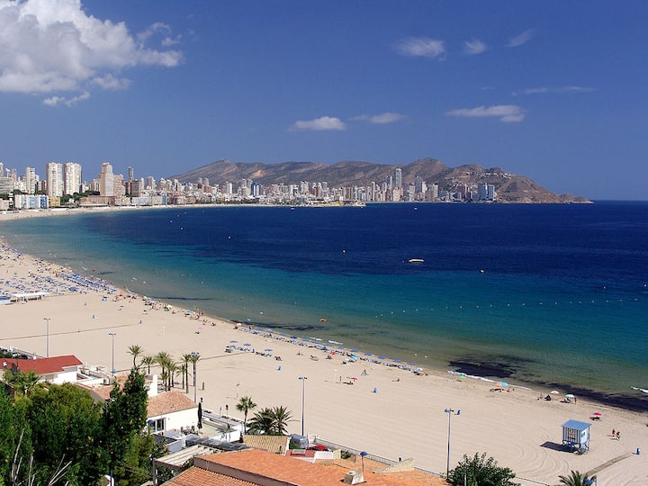 Cómodo Apartamento En Urbanización Cerrada - Benidorm