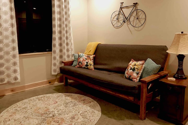 Cycle Inn Brown County-capt Suite/st Park/in Uni - Nashville, IN
