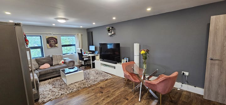 Room In Barkingside Ilford - Ilford