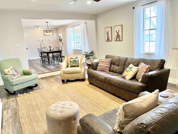 Lutherhaus | Brillante, Espacioso, Ideal Para Familias, A 8 Cuadras Del Principal - Fredericksburg, TX