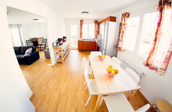 Surf And Breakfast - Ferrol